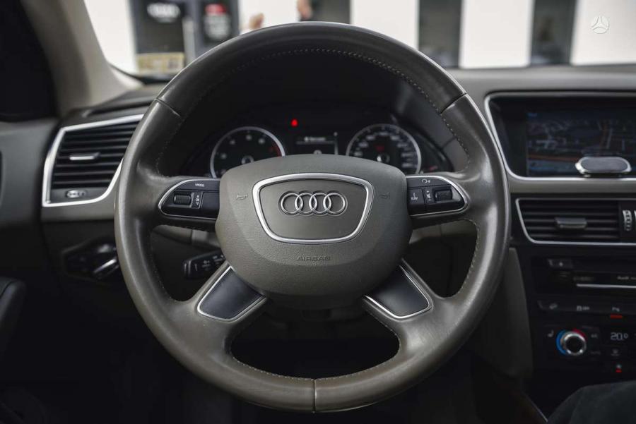 Balts Audi Q5 2015 Viļņa, ar dzinēja tilpumu 1.98 L un nobraukumu 173 tūkst. km par 12900 €, foto 27 vietnē AUTOMOTO.COM.LV