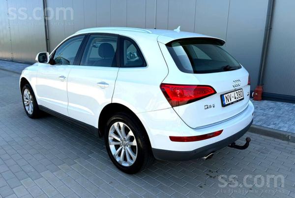 Balts Audi Q5 2015 Rīga, ar dzinēja tilpumu 2.00 L un nobraukumu 255 tūkst. km par 12500 €, foto 9 vietnē AUTOMOTO.COM.LV