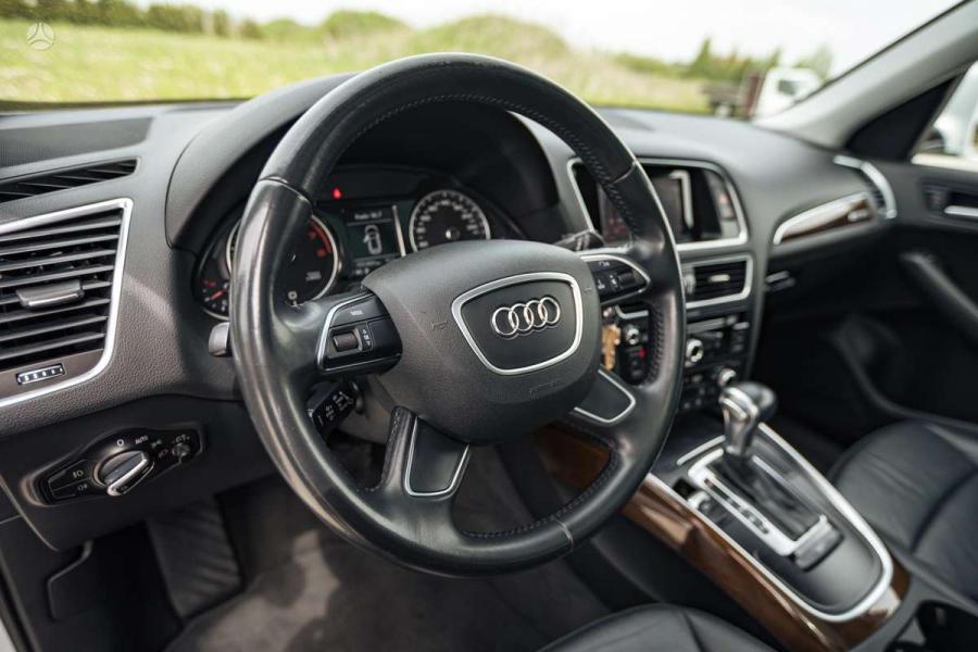 Balts Audi Q5 2015 Klaipėda, ar dzinēja tilpumu 2.00 L un nobraukumu 156 tūkst. km par 11499 €, foto 22 vietnē AUTOMOTO.COM.LV