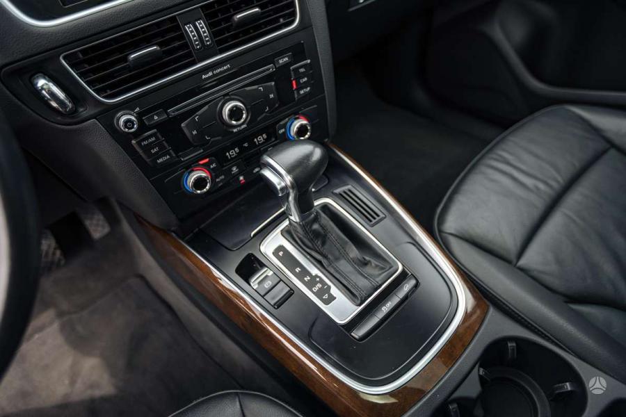 Balts Audi Q5 2015 Klaipėda, ar dzinēja tilpumu 2.00 L un nobraukumu 156 tūkst. km par 11499 €, foto 27 vietnē AUTOMOTO.COM.LV