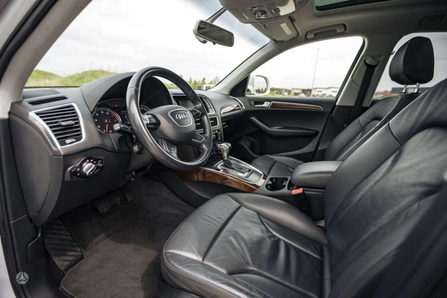 White Audi Q5 2015 in Klaipeda, with an engine capacity of 2.00 L and mileage of 156 thousand km for 10700 €, photo 21 on AUTOMOTO.COM.LV