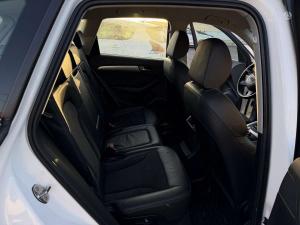 White Audi Q5 2015 in Vilnius, with an engine capacity of 1.97 L and mileage of 287 thousand km for 11700 €, photo 14 on AUTOMOTO.COM.LV