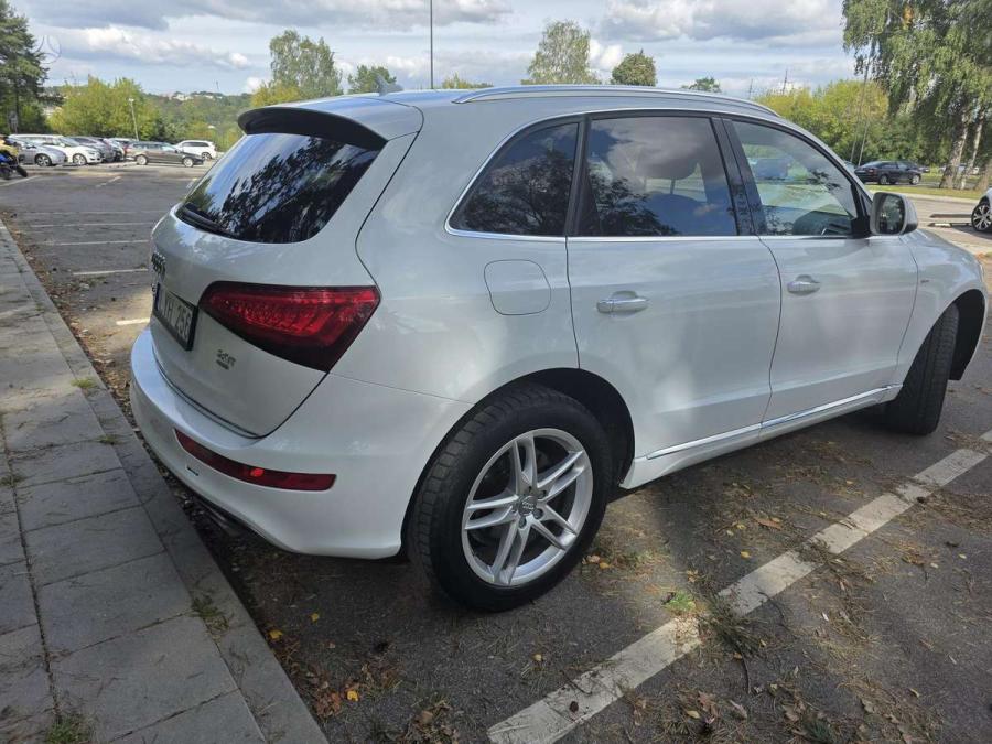 Balts Audi Q5 2015 Kauņa, ar dzinēja tilpumu 1.98 L un nobraukumu 140 tūkst. km par 13200 €, foto 8 vietnē AUTOMOTO.COM.LV