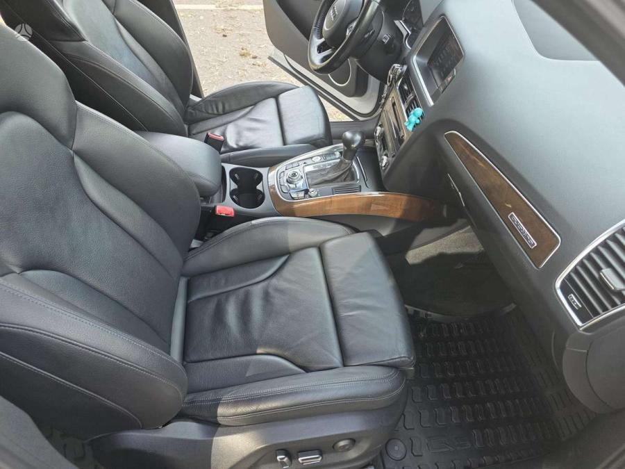 Balts Audi Q5 2015 Kauņa, ar dzinēja tilpumu 1.98 L un nobraukumu 140 tūkst. km par 13200 €, foto 12 vietnē AUTOMOTO.COM.LV