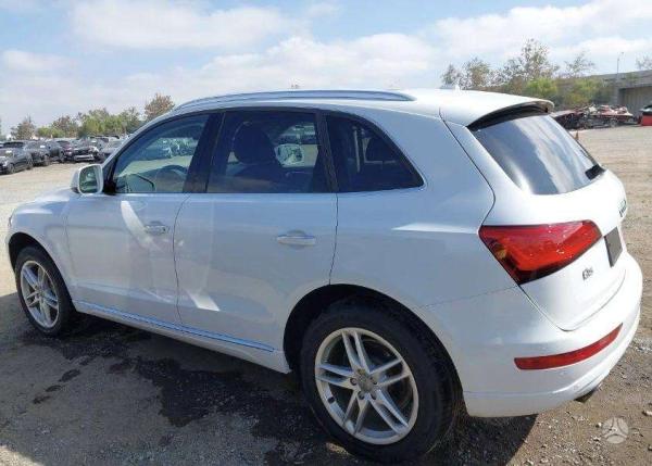White Audi Q5 2016 in Vilnius, with an engine capacity of 1.98 L and mileage of 123 thousand km for 11150 €, photo 8 on AUTOMOTO.COM.LV