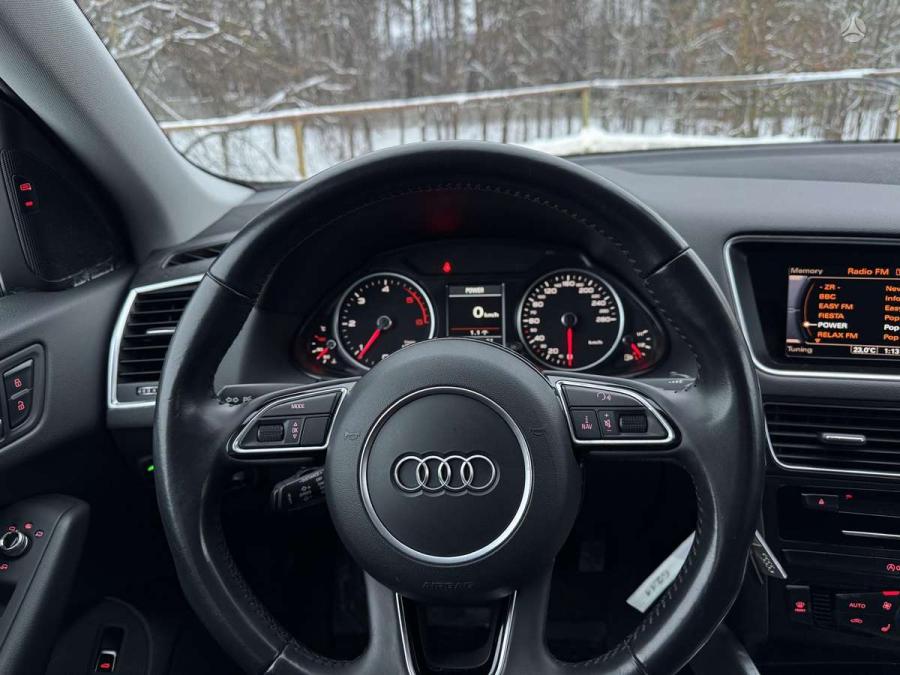 White Audi Q5 2016 in Vilnius, with an engine capacity of 1.97 L and mileage of 279 thousand km for 14700 €, photo 20 on AUTOMOTO.COM.LV