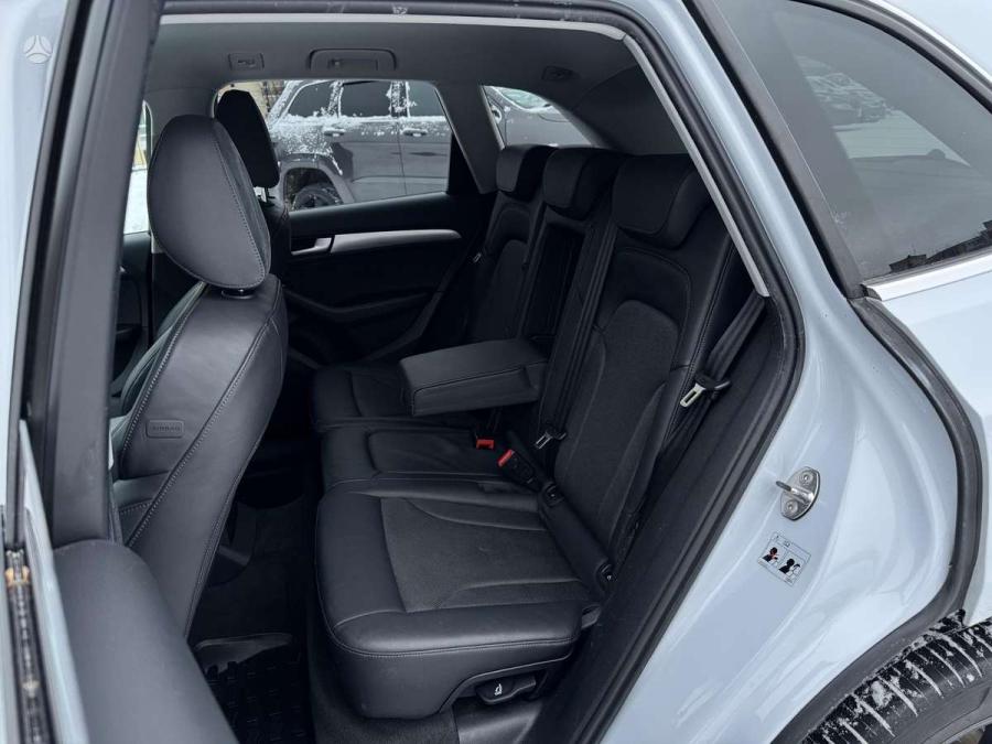 White Audi Q5 2016 in Vilnius, with an engine capacity of 1.97 L and mileage of 279 thousand km for 14700 €, photo 23 on AUTOMOTO.COM.LV