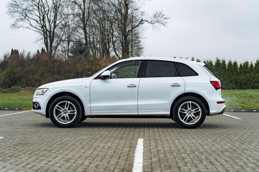 White Audi Q5 2016 in Klaipeda, with an engine capacity of 3.00 L and mileage of 61 thousand km for 15999 €, photo 10 on AUTOMOTO.COM.LV