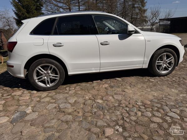 White Audi Q5 2016 in Prienai, with an engine capacity of 3.00 L and mileage of 300 thousand km for 12000 €, photo 8 on AUTOMOTO.COM.LV