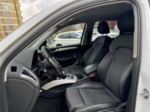 White Audi Q5 2016 in Vilnius, with an engine capacity of 2.00 L and mileage of 279 thousand km for 14200 €, photo 23 on AUTOMOTO.COM.LV