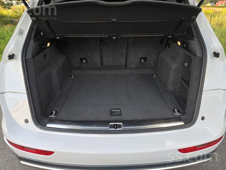 Balts Audi Q5 2016 Rīga, ar dzinēja tilpumu 3.00 L un nobraukumu 0 tūkst. km par 15250 €, foto 11 vietnē AUTOMOTO.COM.LV