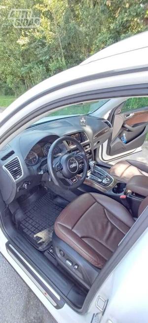 White Audi Q5 2016 in Vilnius, with an engine capacity of 2.00 L and mileage of 260 thousand km for 15350 €, photo 7 on AUTOMOTO.COM.LV