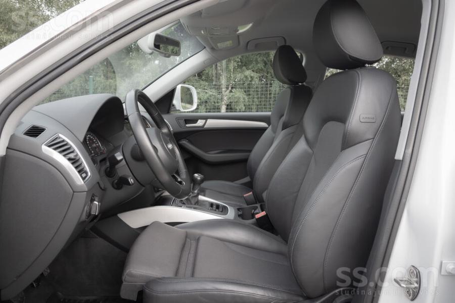 White Audi Q5 2016 in Tukums, with an engine capacity of 2.00 L and mileage of 165 thousand km for 13990 €, photo 15 on AUTOMOTO.COM.LV