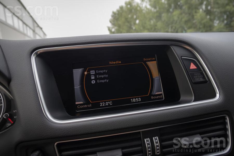 White Audi Q5 2016 in Tukums, with an engine capacity of 2.00 L and mileage of 165 thousand km for 13990 €, photo 29 on AUTOMOTO.COM.LV
