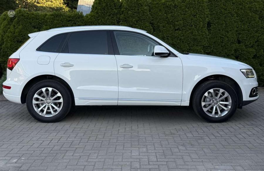 White Audi Q5 2016 in Jonava, with an engine capacity of 1.97 L and mileage of 260 thousand km for 12750 €, photo 6 on AUTOMOTO.COM.LV