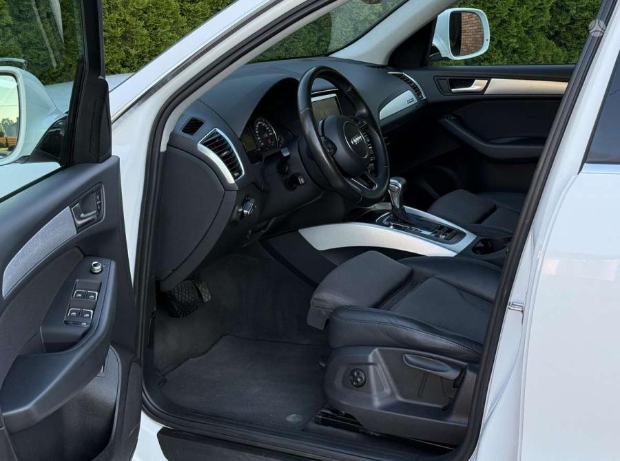 White Audi Q5 2016 in Jonava, with an engine capacity of 1.97 L and mileage of 260 thousand km for 12750 €, photo 15 on AUTOMOTO.COM.LV