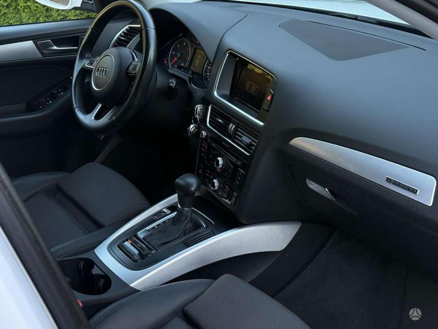 White Audi Q5 2016 in Jonava, with an engine capacity of 1.97 L and mileage of 260 thousand km for 12750 €, photo 18 on AUTOMOTO.COM.LV