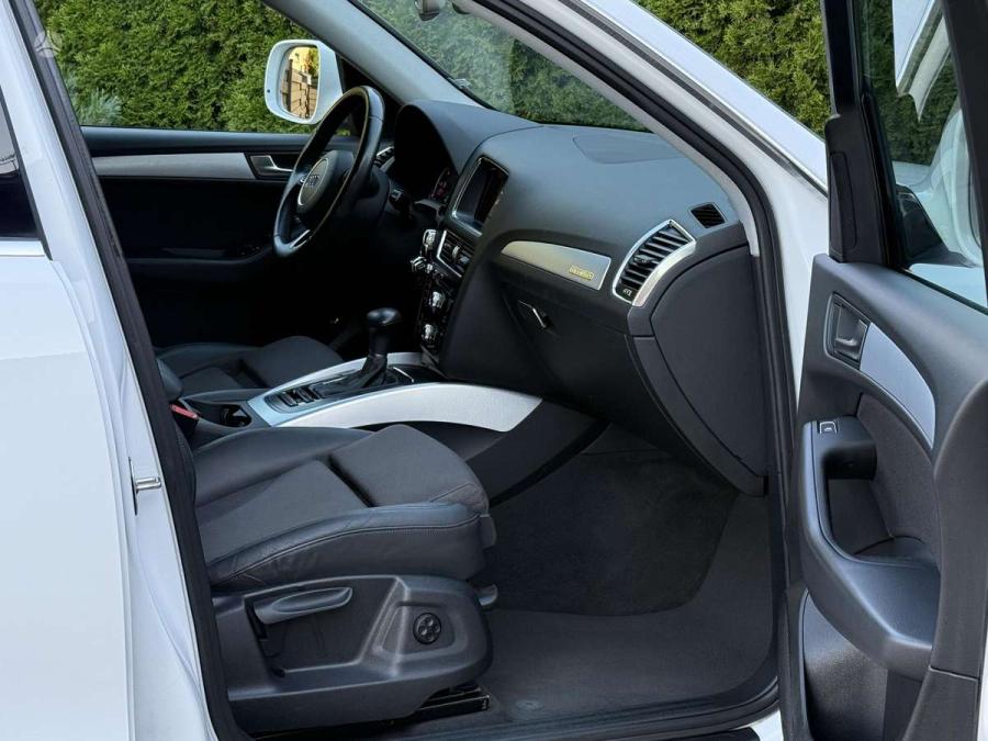 White Audi Q5 2016 in Jonava, with an engine capacity of 1.97 L and mileage of 260 thousand km for 12750 €, photo 20 on AUTOMOTO.COM.LV