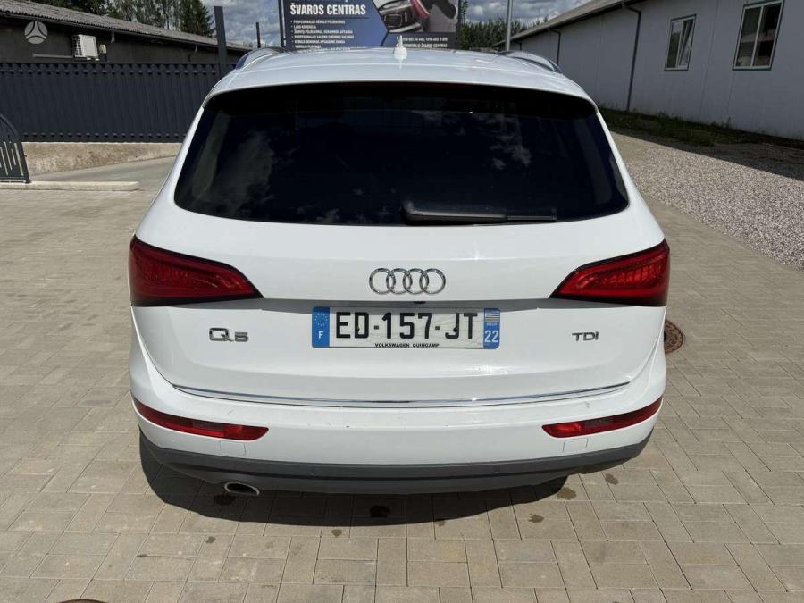 White Audi Q5 2016 in Taurage, with an engine capacity of 1.97 L and mileage of 243 thousand km for 12900 €, photo 7 on AUTOMOTO.COM.LV