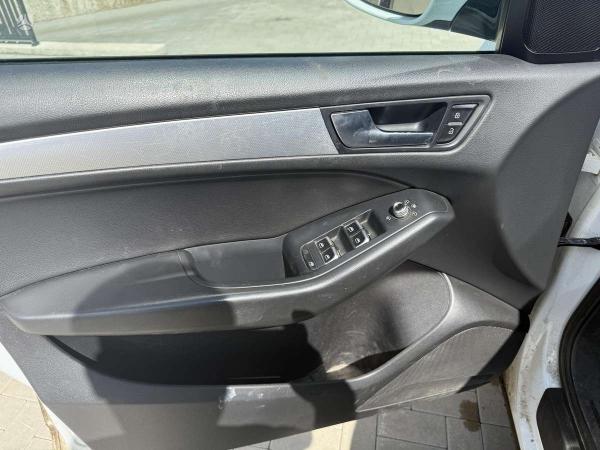 Audi Q5 2016 TauragÄ vietnÄ Balts Audi Q5 2016 TauragÄ, ar dzinÄja tilpumu 1.97 L un nobraukumu 243 tÅ«kst. km par 12900 ā¬, foto 10 vietnÄ AUTOMOTO.COM.LV