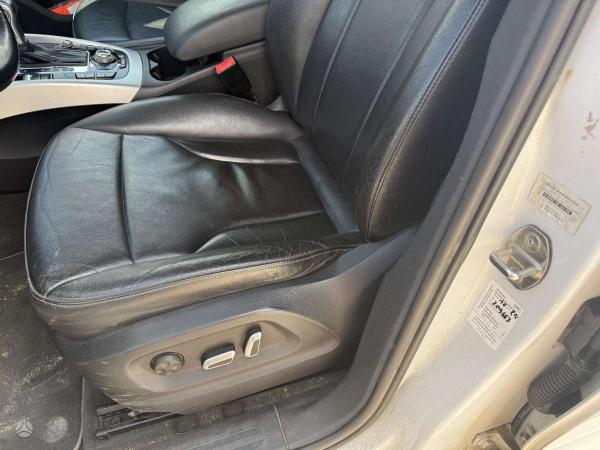 Audi Q5 2016 TauragÄ vietnÄ Balts Audi Q5 2016 TauragÄ, ar dzinÄja tilpumu 1.97 L un nobraukumu 243 tÅ«kst. km par 12900 ā¬, foto 11 vietnÄ AUTOMOTO.COM.LV