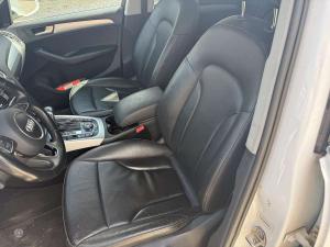 White Audi Q5 2016 in Taurage, with an engine capacity of 1.97 L and mileage of 243 thousand km for 12900 €, photo 12 on AUTOMOTO.COM.LV