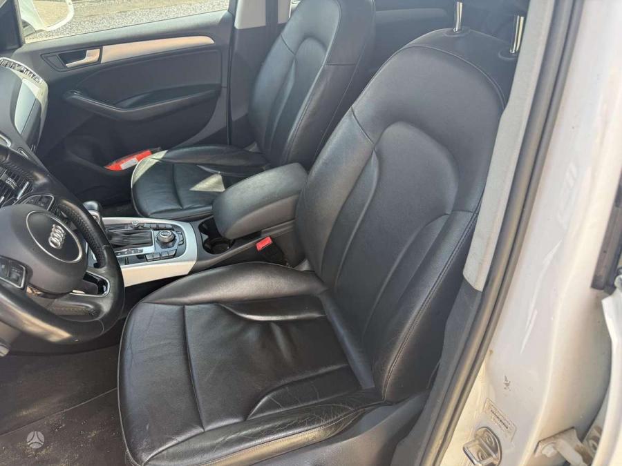 White Audi Q5 2016 in Taurage, with an engine capacity of 1.97 L and mileage of 243 thousand km for 12900 €, photo 12 on AUTOMOTO.COM.LV