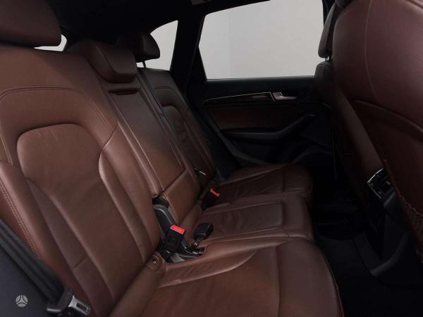 Balts Audi Q5 2016 Klaipėda, ar dzinēja tilpumu 2.00 L un nobraukumu 176 tūkst. km par 12499 €, foto 11 vietnē AUTOMOTO.COM.LV