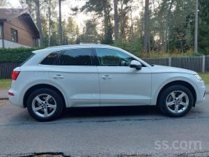 White Audi Q5 2017 in Jurmala, with an engine capacity of 2.00 L and mileage of 190 thousand km for 19900 €, photo 6 on AUTOMOTO.COM.LV