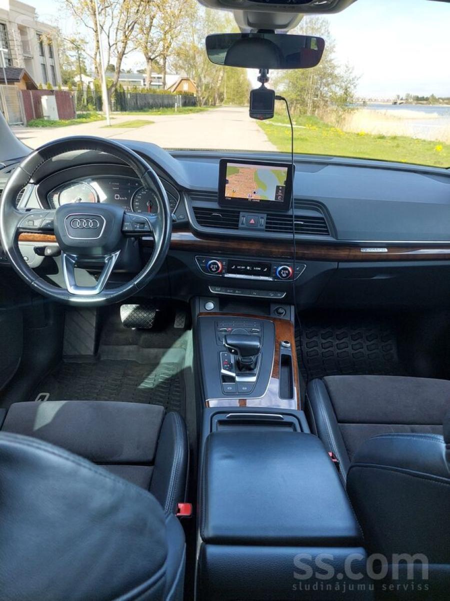 White Audi Q5 2017 in Jurmala, with an engine capacity of 2.00 L and mileage of 190 thousand km for 19900 €, photo 9 on AUTOMOTO.COM.LV