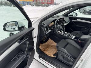 Balts Audi Q5 2017 Telšiai, ar dzinēja tilpumu 1.97 L un nobraukumu 154 tūkst. km par 23999 €, foto 17 vietnē AUTOMOTO.COM.LV