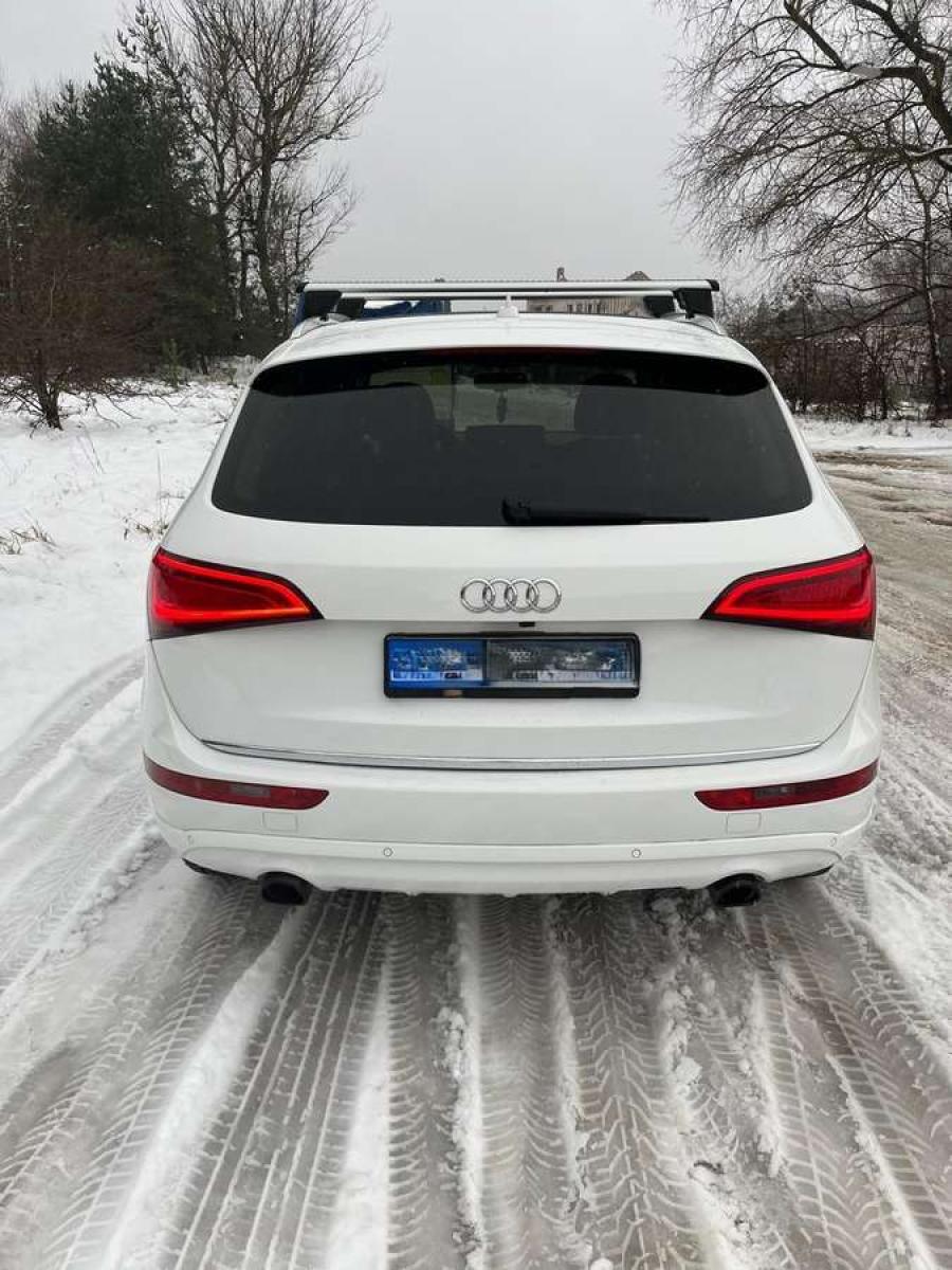 White Audi Q5 2017 in Vilnius, with an engine capacity of 1.98 L and mileage of 97 thousand km for 15500 €, photo 3 on AUTOMOTO.COM.LV