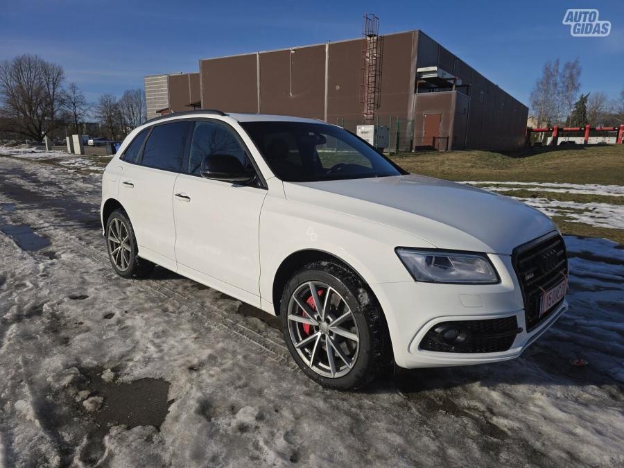 White Audi Q5 2017 in Mazeikiai, with an engine capacity of 3.00 L and mileage of 257 thousand km for 13900 €, photo 1 on AUTOMOTO.COM.LV