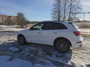 White Audi Q5 2017 in Mazeikiai, with an engine capacity of 3.00 L and mileage of 257 thousand km for 13900 €, photo 6 on AUTOMOTO.COM.LV