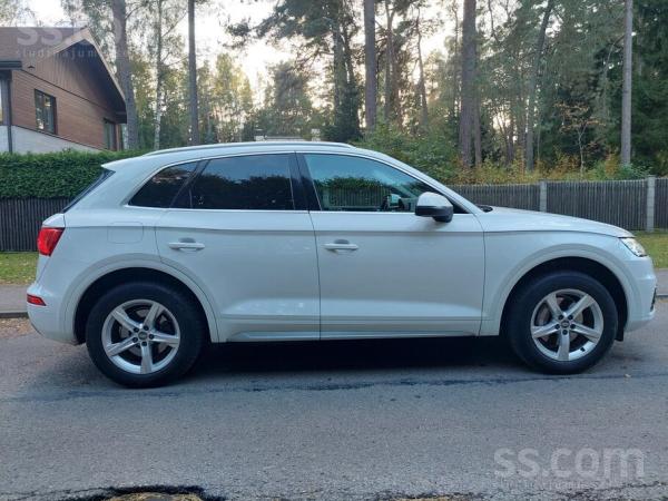 White Audi Q5 2017 in Jurmala, with an engine capacity of 2.00 L and mileage of 197 thousand km for 20400 €, photo 6 on AUTOMOTO.COM.LV