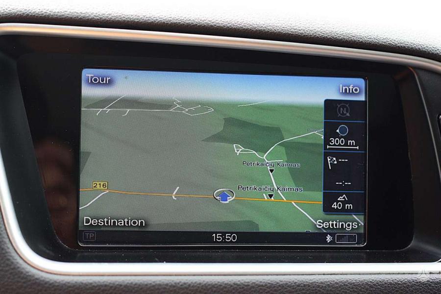 Balts Audi Q5 2017 Kretinga, ar dzinēja tilpumu 2.00 L un nobraukumu 160 tūkst. km par 14499 €, foto 12 vietnē AUTOMOTO.COM.LV