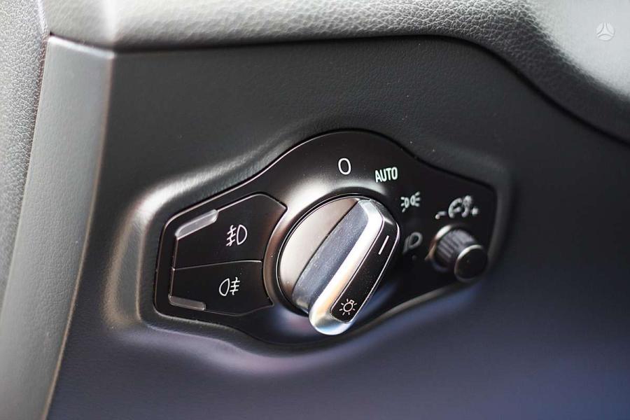 Balts Audi Q5 2017 Kretinga, ar dzinēja tilpumu 2.00 L un nobraukumu 160 tūkst. km par 14499 €, foto 21 vietnē AUTOMOTO.COM.LV