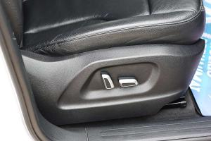 Balts Audi Q5 2017 Kretinga, ar dzinēja tilpumu 2.00 L un nobraukumu 160 tūkst. km par 14499 €, foto 24 vietnē AUTOMOTO.COM.LV