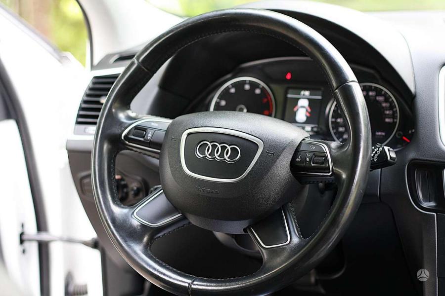 Balts Audi Q5 2017 Kretinga, ar dzinēja tilpumu 2.00 L un nobraukumu 160 tūkst. km par 14499 €, foto 26 vietnē AUTOMOTO.COM.LV