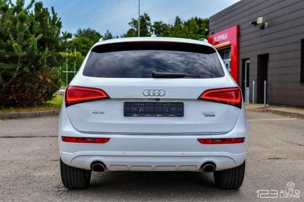 White Audi Q5 2017 in Kretinga, with an engine capacity of 2.00 L and mileage of 149 thousand km for 15750 €, photo 7 on AUTOMOTO.COM.LV