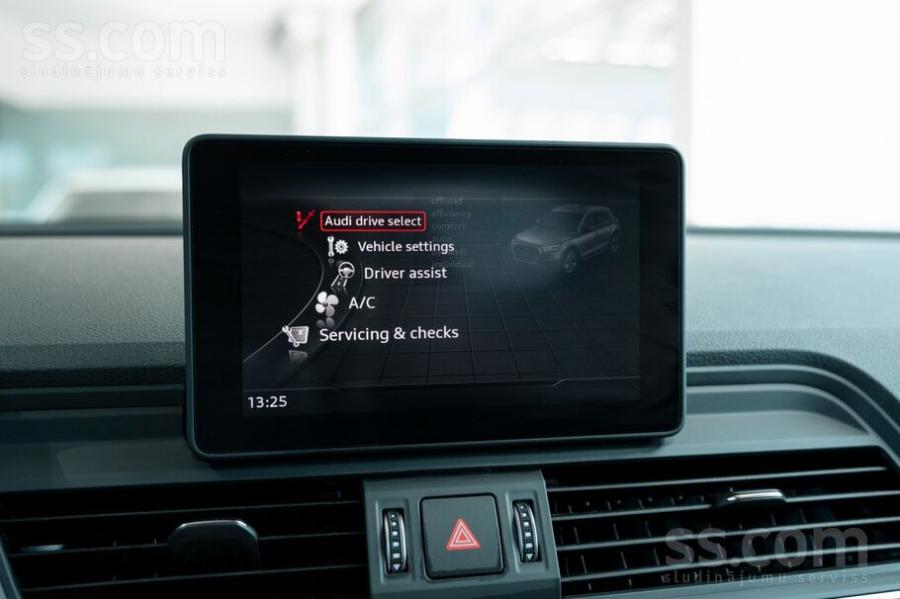 Balts Audi Q5 2017 Rīga, ar dzinēja tilpumu 2.00 L un nobraukumu 89 tūkst. km par 22900 €, foto 26 vietnē AUTOMOTO.COM.LV