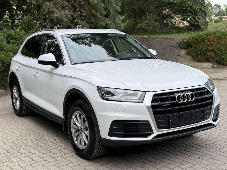 White Audi Q5 2017 in Prienai, with an engine capacity of 2.00 L and mileage of 219 thousand km for 18950 €, photo 7 on AUTOMOTO.COM.LV