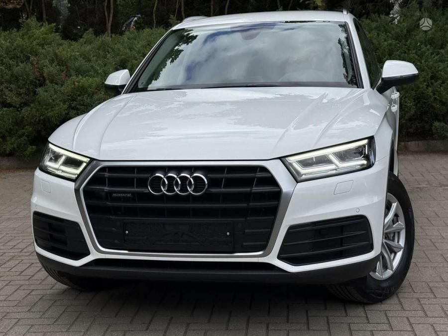 White Audi Q5 2017 in Prienai, with an engine capacity of 2.00 L and mileage of 219 thousand km for 18950 €, photo 11 on AUTOMOTO.COM.LV