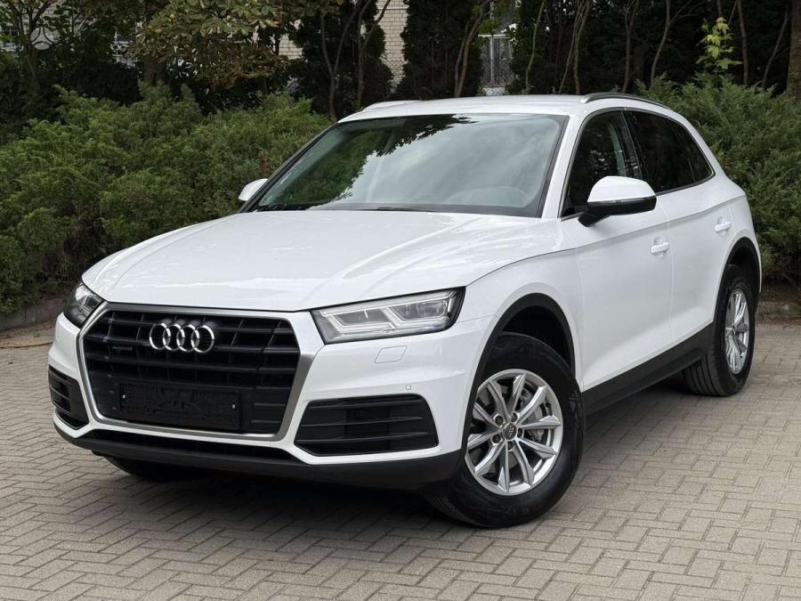 White Audi Q5 2017 in Prienai, with an engine capacity of 2.00 L and mileage of 219 thousand km for 18950 €, photo 13 on AUTOMOTO.COM.LV