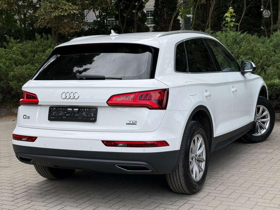 White Audi Q5 2017 in Prienai, with an engine capacity of 2.00 L and mileage of 219 thousand km for 18950 €, photo 21 on AUTOMOTO.COM.LV