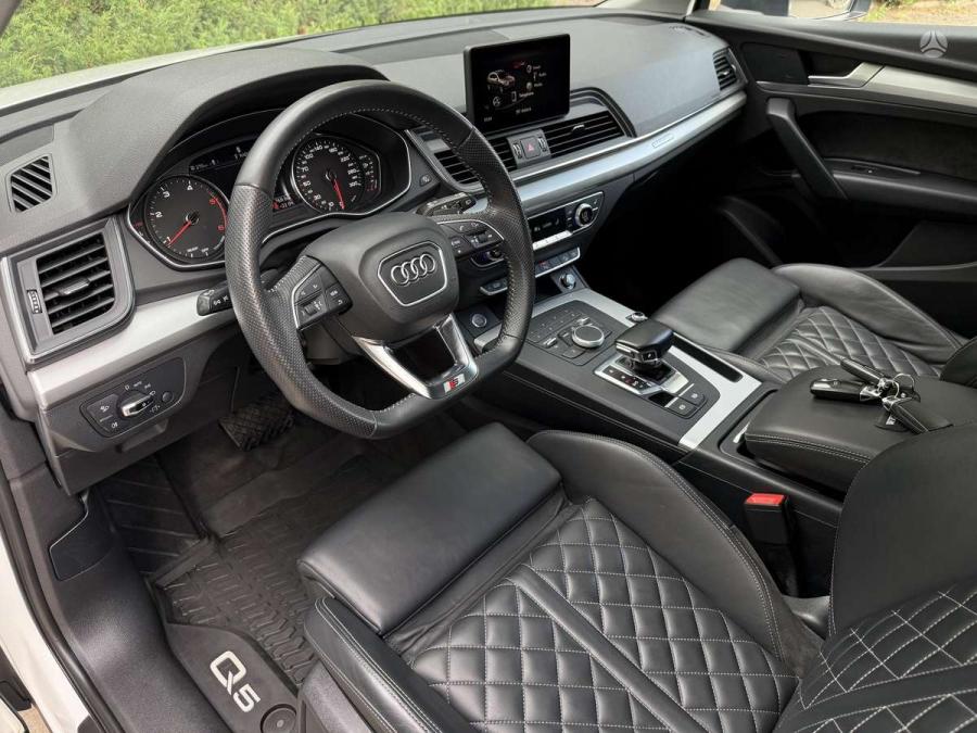 White Audi Q5 2017 in Prienai, with an engine capacity of 2.00 L and mileage of 219 thousand km for 18950 €, photo 25 on AUTOMOTO.COM.LV