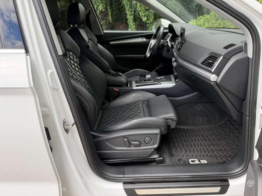 White Audi Q5 2017 in Prienai, with an engine capacity of 2.00 L and mileage of 219 thousand km for 18950 €, photo 26 on AUTOMOTO.COM.LV