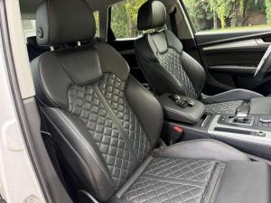 White Audi Q5 2017 in Prienai, with an engine capacity of 2.00 L and mileage of 219 thousand km for 18950 €, photo 29 on AUTOMOTO.COM.LV