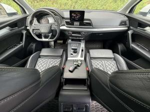 White Audi Q5 2017 in Prienai, with an engine capacity of 2.00 L and mileage of 219 thousand km for 18950 €, photo 30 on AUTOMOTO.COM.LV