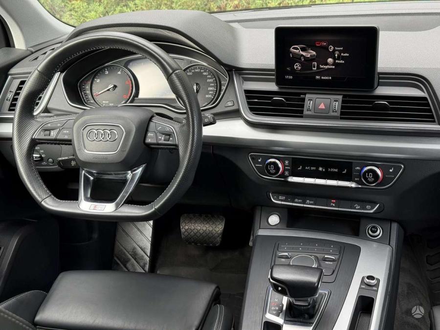 White Audi Q5 2017 in Prienai, with an engine capacity of 2.00 L and mileage of 219 thousand km for 18950 €, photo 31 on AUTOMOTO.COM.LV